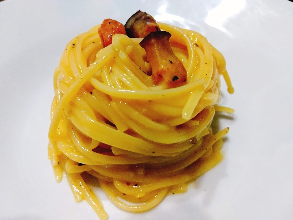 Spaghetti alla Carbonara! Conheça a história e a técnica para fazer ...